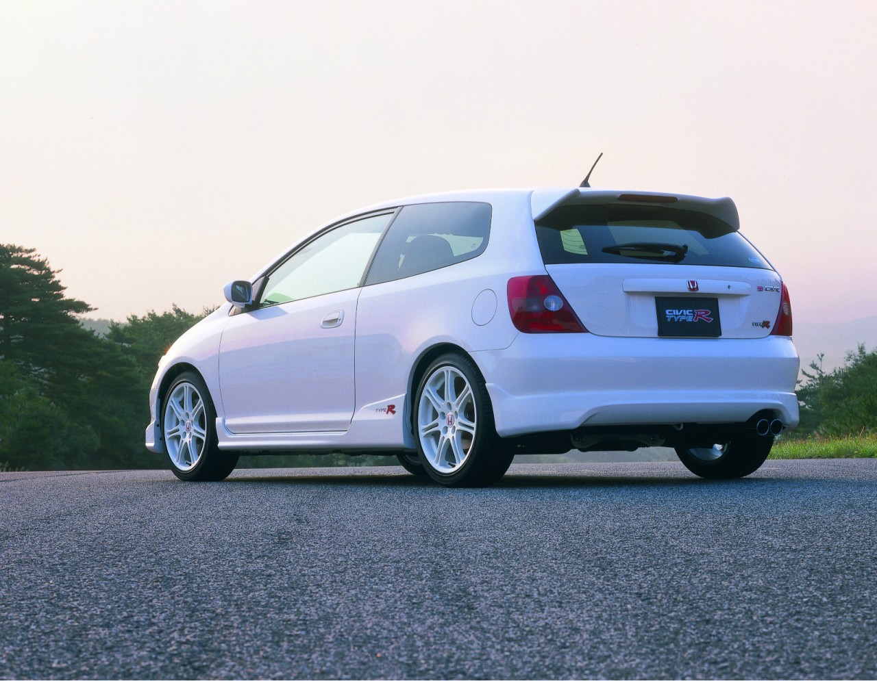 Paris Motor Show 2014: Honda Civic Type R and the Type R History ...